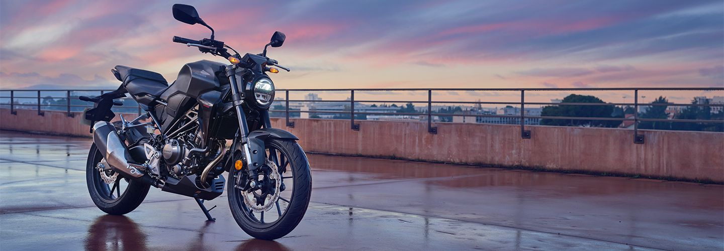 Buy the New Honda CB300R in the UAE | Honda UAE