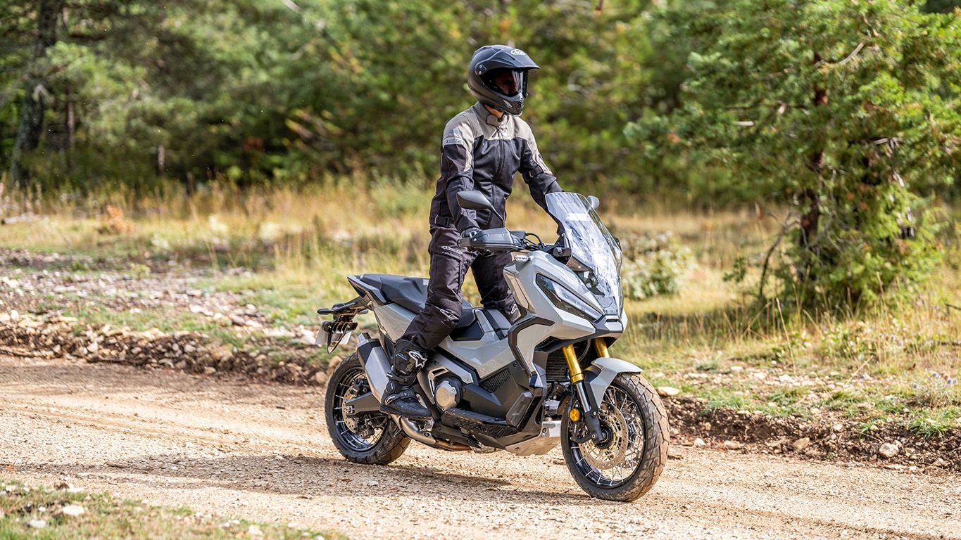 Buy the New Honda X-ADV 750 in the UAE | Honda UAE