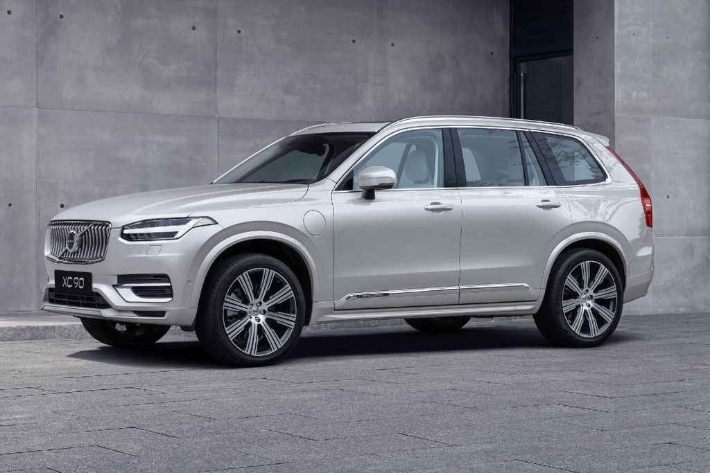 Buy New and Used Volvo Cars in The United Arab Emirates | Volvo