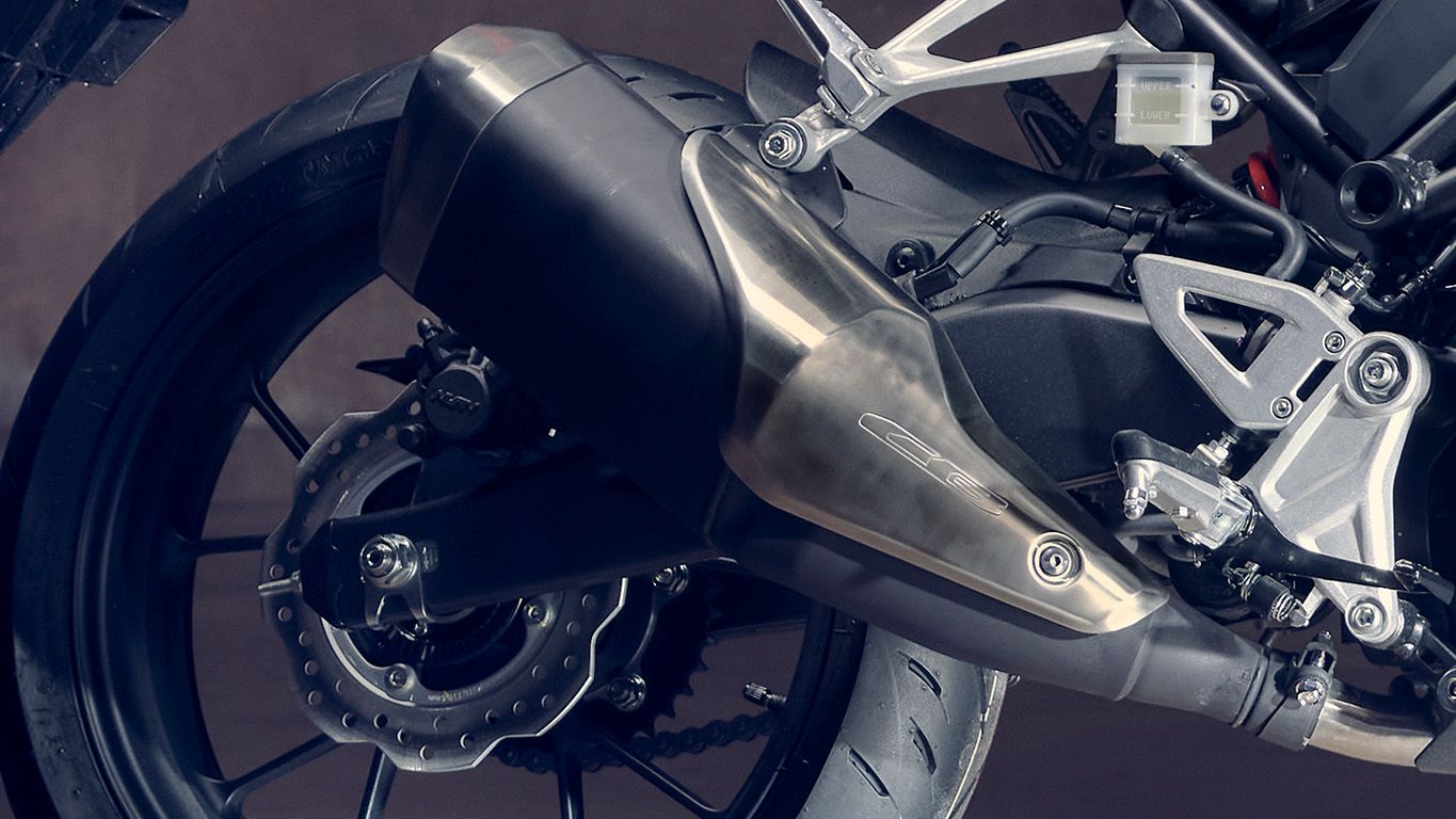 Buy the New Honda CB300R in the UAE | Honda UAE