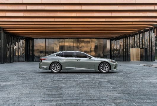 Explore Luxury Lexus Saloon Cars - IS, ES & LS Models | Lexus UAE