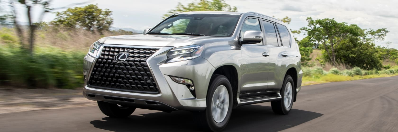 Best Lexus 4x4 SUV Models for Off-road in the UAE | Lexus UAE