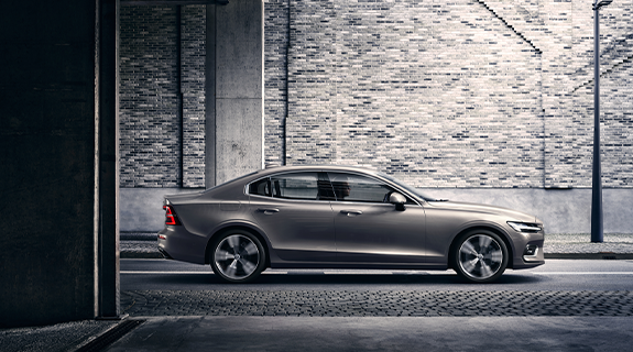 Buy New and Used Volvo Cars in The United Arab Emirates | Volvo