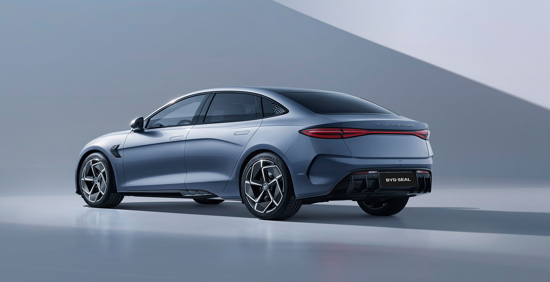 BYD SEAL - Sports Electric Sedan Car in UAE | BYD UAE