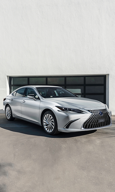 Buy the New Lexus ES 2.5L Hybrid Luxury Sedan 2025 | Lexus UAE